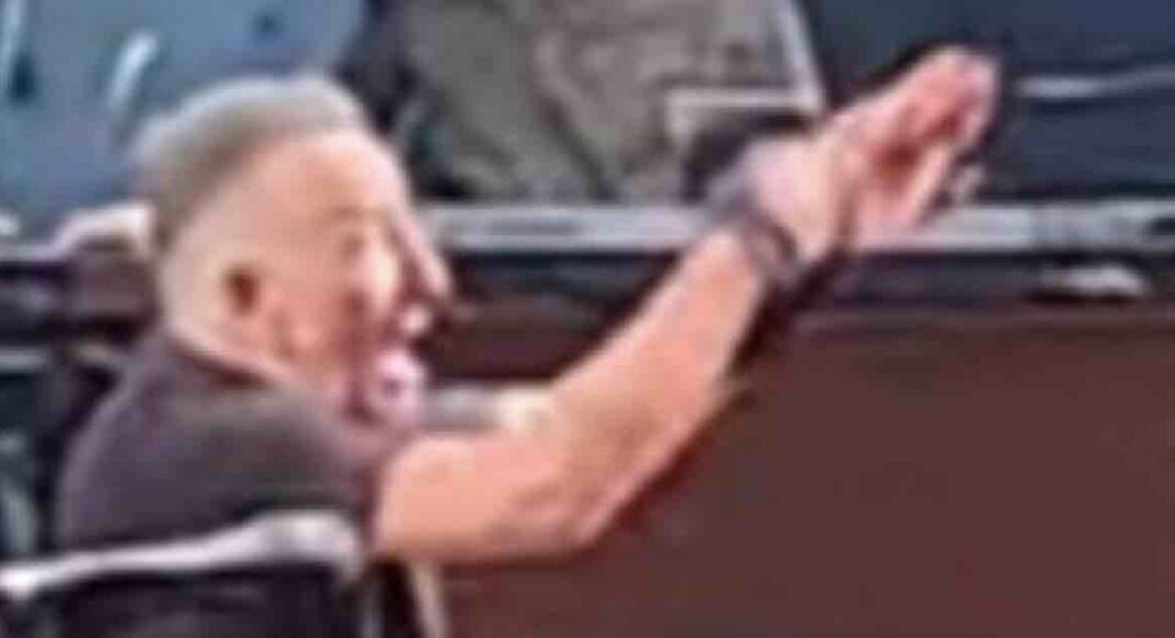 Bruce Springsteen Warns 'Treasonous' President - Alternative Nation