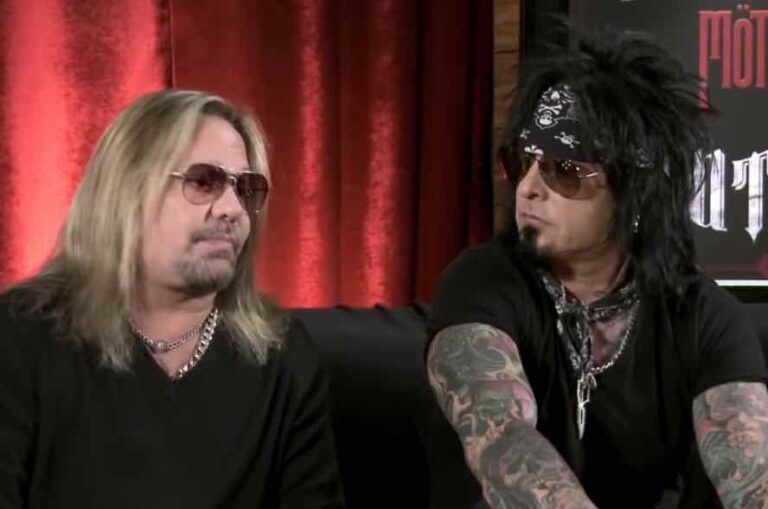 Motley Crue Member Defends Vince Neil's Singing - Alternative Nation