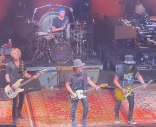 Eddie Vedder & Slash's Supergroup Performance Is Epic - Alternative Nation